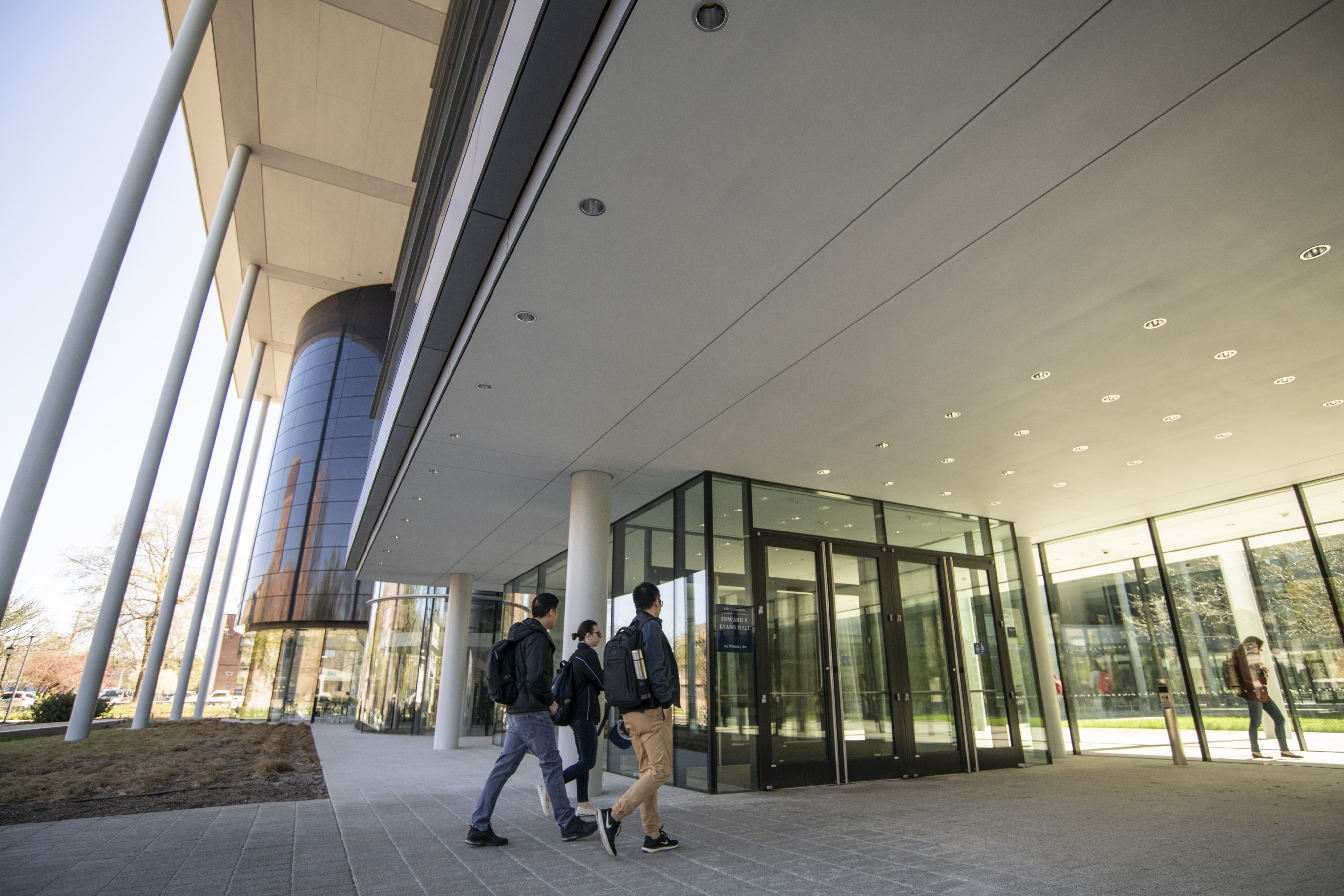 Affording Your EMBA | Yale School of Management
